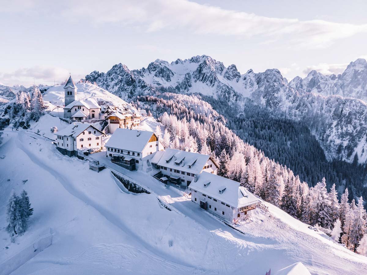 italy-mountain-village – Children of Wanderlust